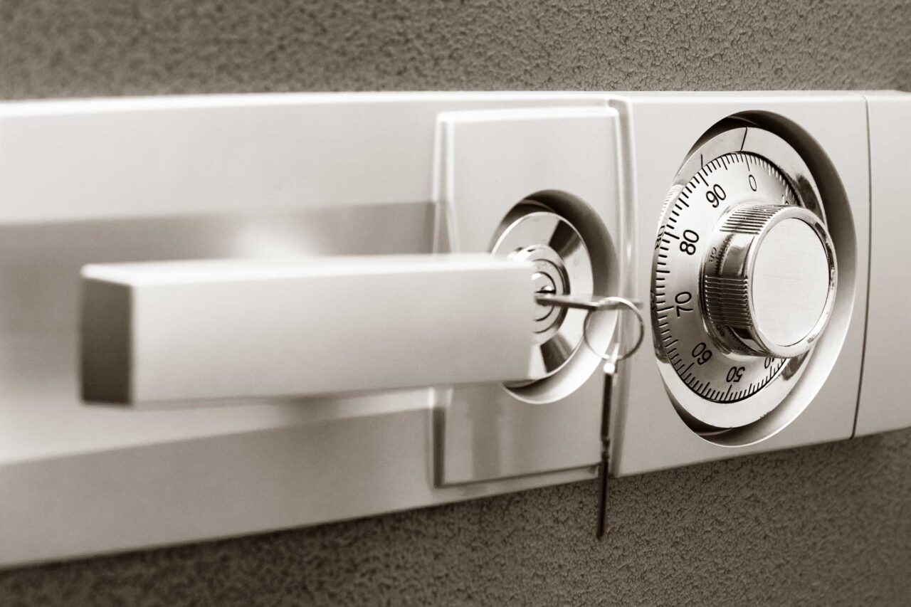 Locksmith Dublin - Emergency Locksmith - Smart Door Locks - Nokego ...